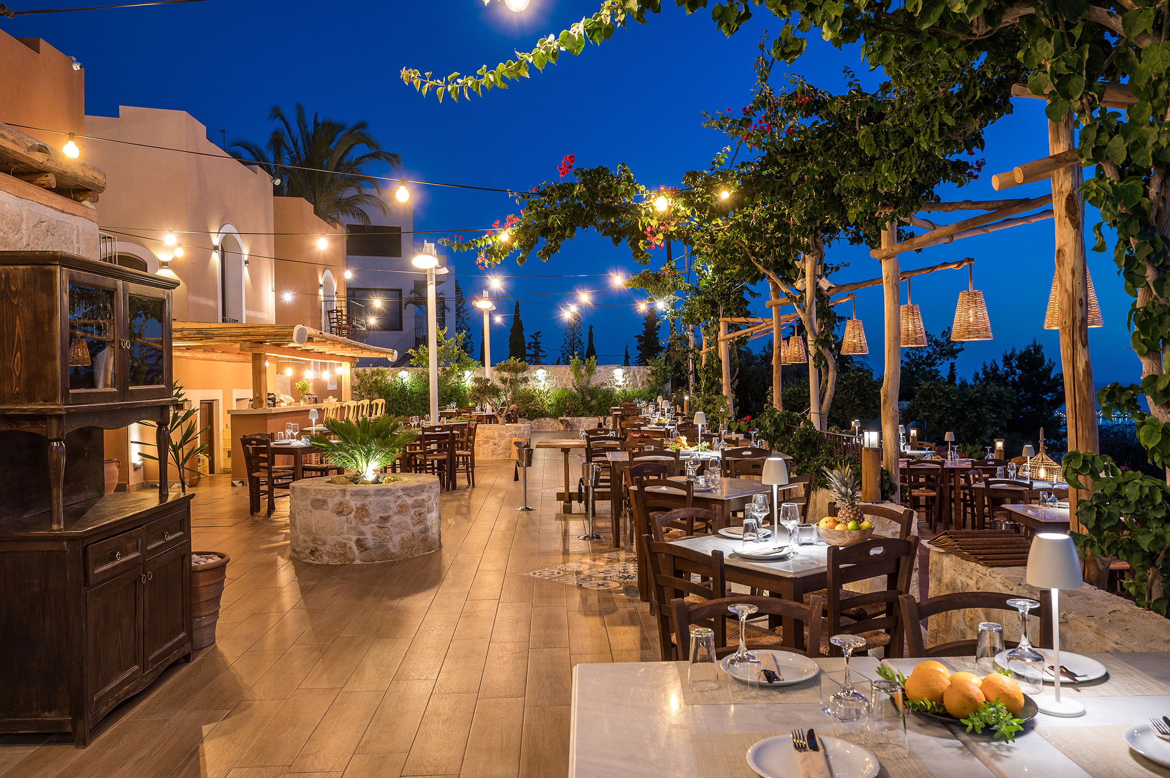 Crete Food: The Best Restaurants & Bars in Koutouloufari and Heraklion